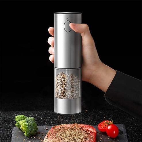 What Kind of Pepper Goes in a Grinder: An Expert’s Guide